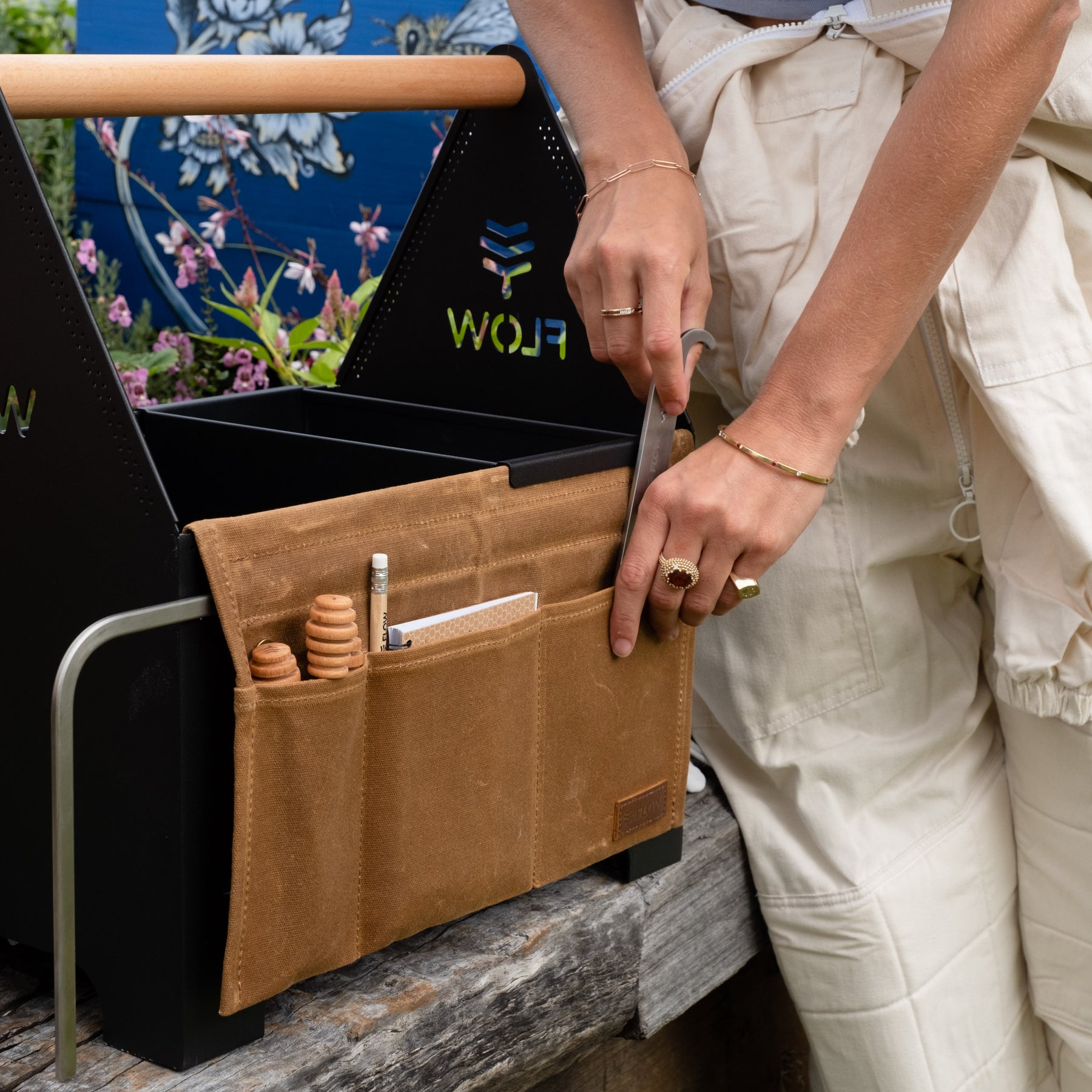 Flow Beekeeping Caddy - Flow Hive US