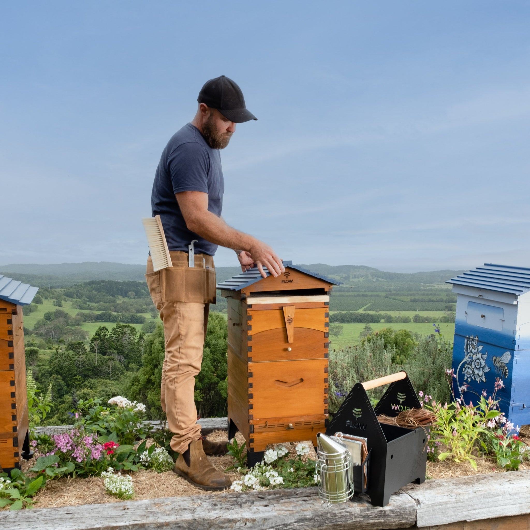 Flow Beekeeping Caddy - Flow Hive US